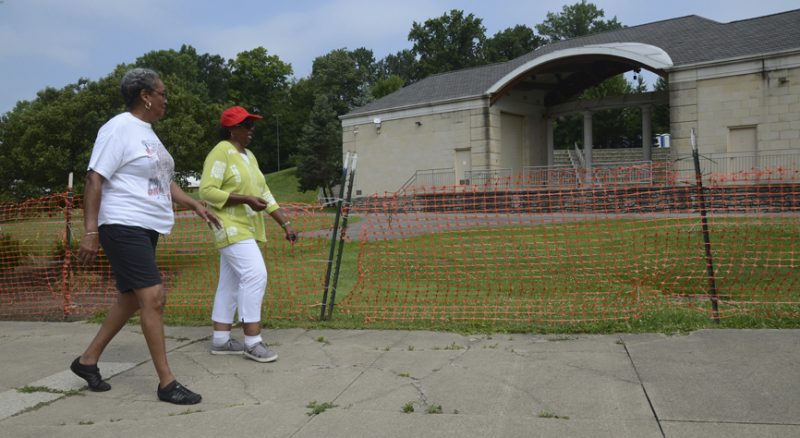 Warren explores fencing for amphitheater | News, Sports, Jobs - Tribune ...